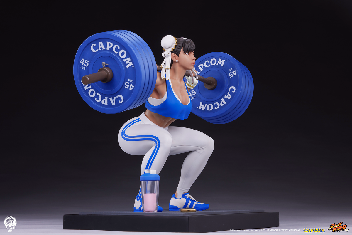 Chun-Li Powerlifting (Classic) 1/4 Scale Statue - Spec Fiction Shop