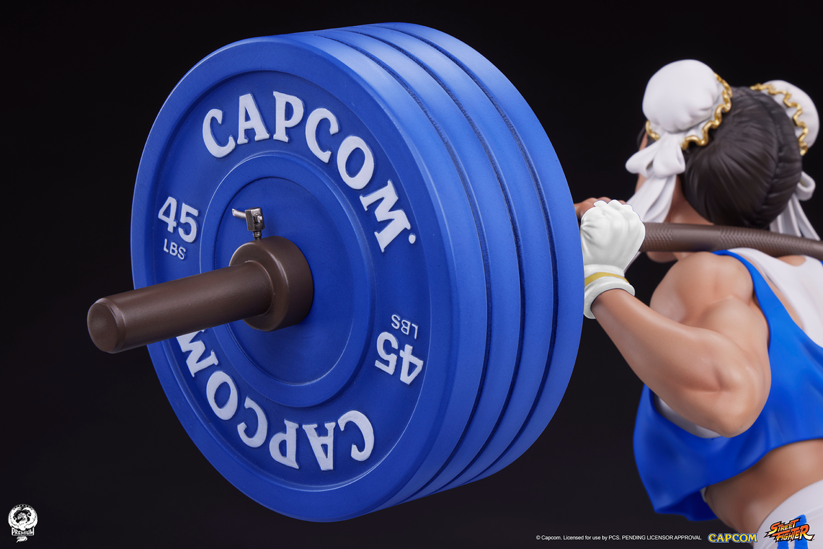 Chun-Li Powerlifting (Classic) 1/4 Scale Statue - Spec Fiction Shop