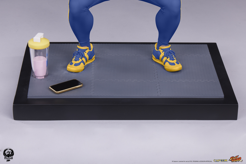 Chun-Li Powerlifting (Alpha) 1/4 Scale Statue - Spec Fiction Shop