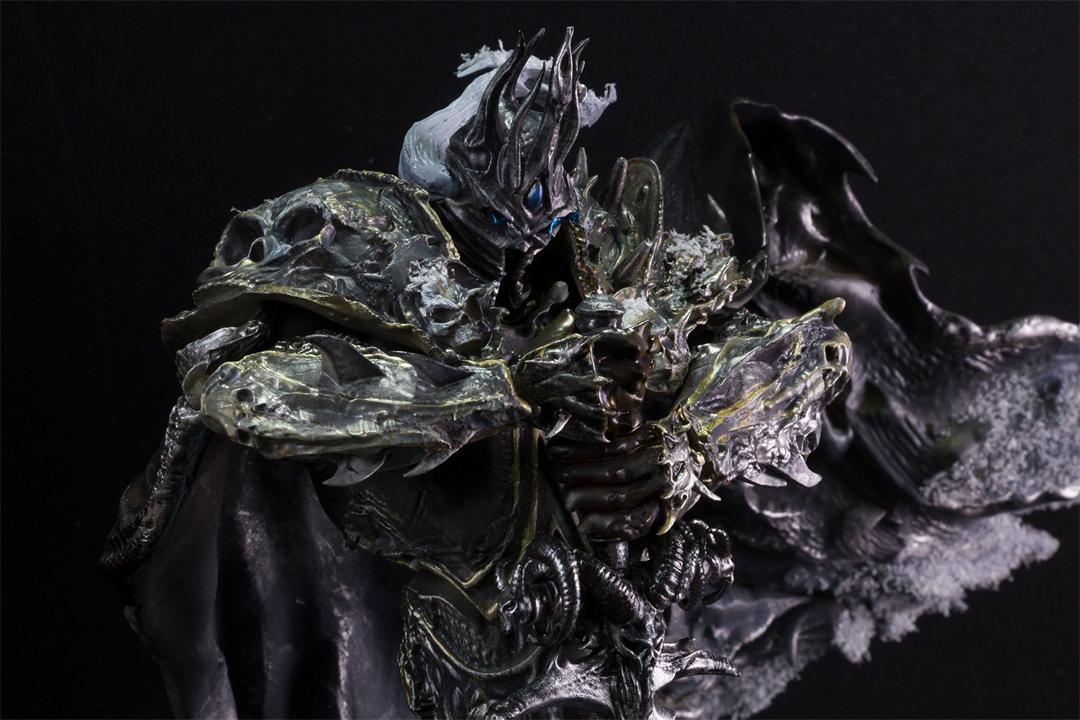 Arthas Statue - Spec Fiction Shop