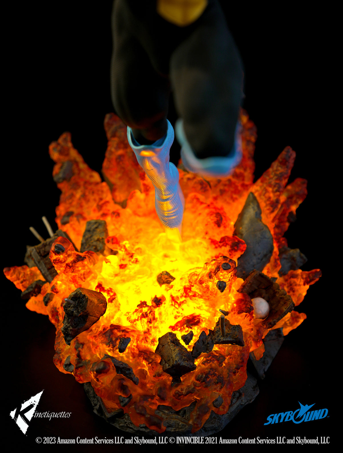 Invincible - Mark Grayson 1/4 Scale Statue - Spec Fiction Shop