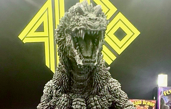 Godzilla 2001 (by Ryo) Statue - Spec Fiction Shop