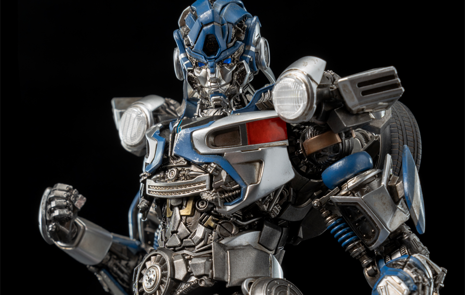 Transformers: Rise of the Beasts - Mirage DLX Figure - Spec Fiction Shop