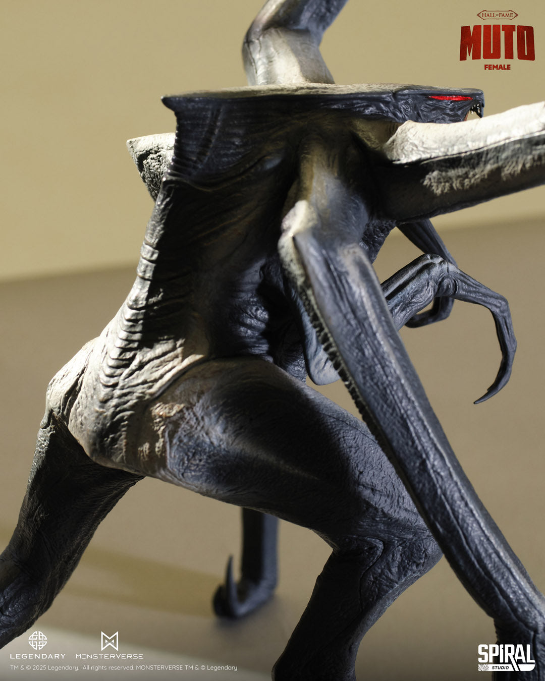 Godzilla (2014) - Muto Female Statue - Spec Fiction Shop