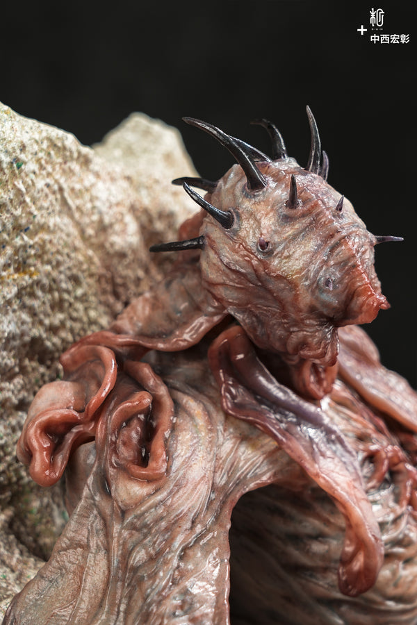 Pleats SUM Version Resin Statue - Spec Fiction Shop