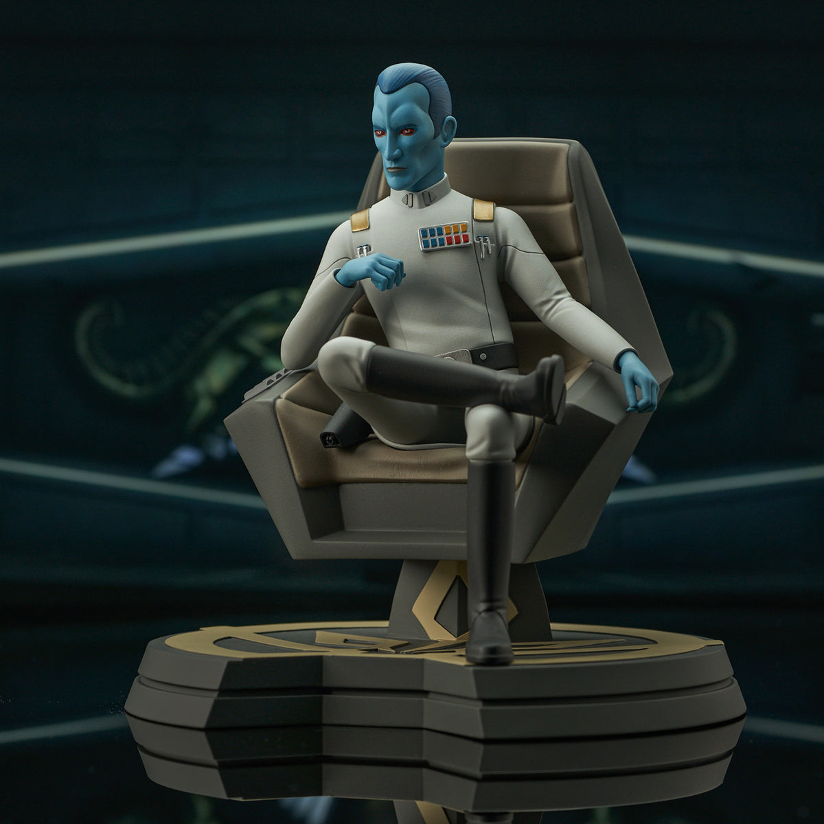 Star Wars Rebels - Grand Admiral Thrawn (on Throne) Premier Collection ...