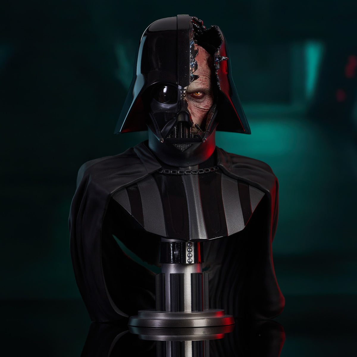 Obi-Wan Kenobi - Darth Vader (Damaged Helmet) Legends in 3-Dimensions ...