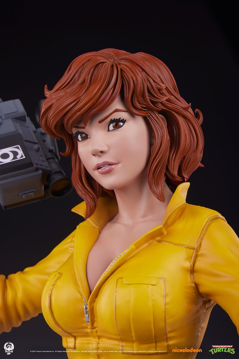 TMNT - April O'Neil 1/4 Scale Statue - Spec Fiction Shop