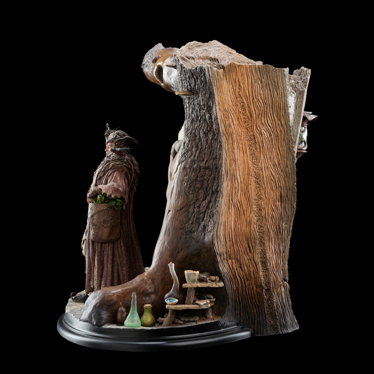 The Hobbit - Radagast in Rhosgobel 1/6 Scale Statue - Spec Fiction Shop
