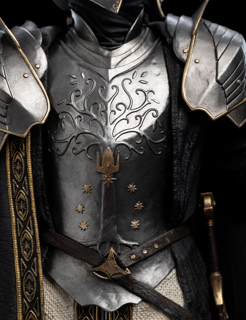 Fountain Guard of Gondor 1/6 Scale Statue - Spec Fiction Shop