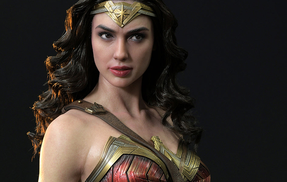Wonder Woman Platinum 1/3 Scale Statue - Spec Fiction Shop