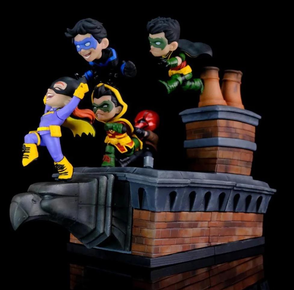 DC Comics Q-Master Gotham Rooftop Diorama - Spec Fiction Shop