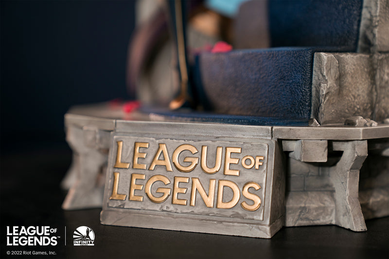 League of Legends - The Grand Duelist Fiora Laurent 1/4 Scale Statue ...